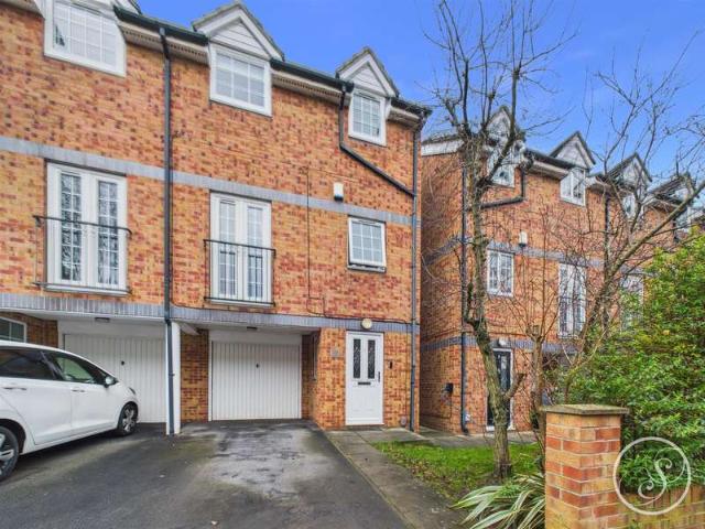 3 Bedroom Town House