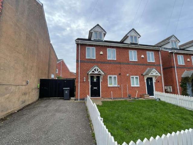 3 Bedroom Town House