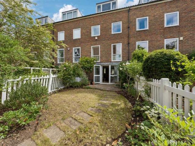 3 Bedroom Town House