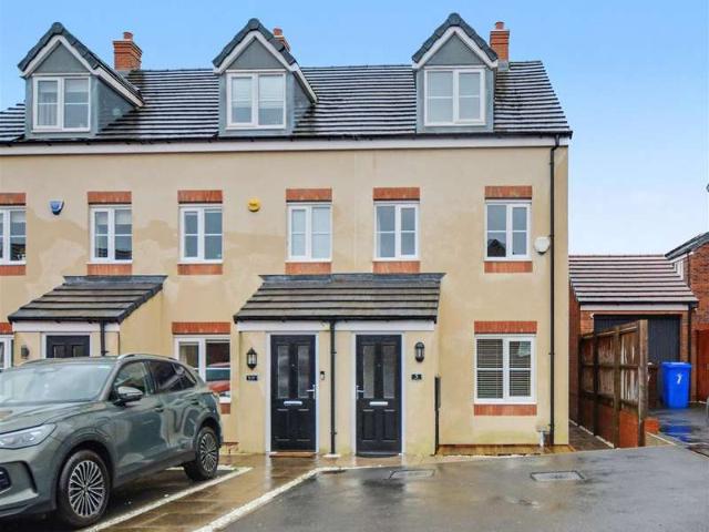 3 Bedroom Town House