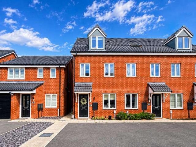 3 Bedroom Town House
