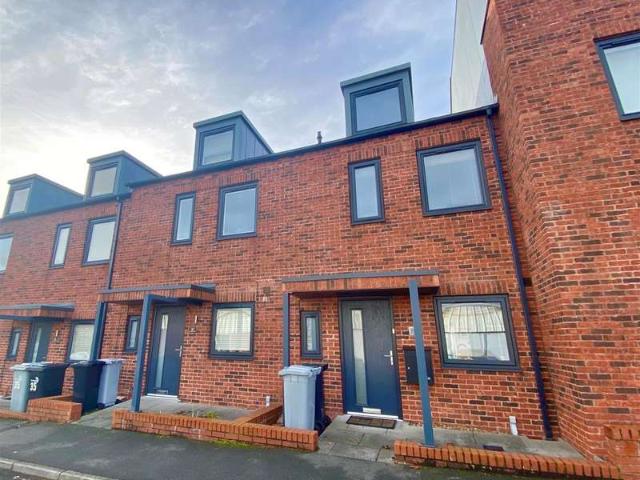 3 Bedroom Town House