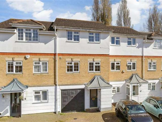 3 Bedroom Town House