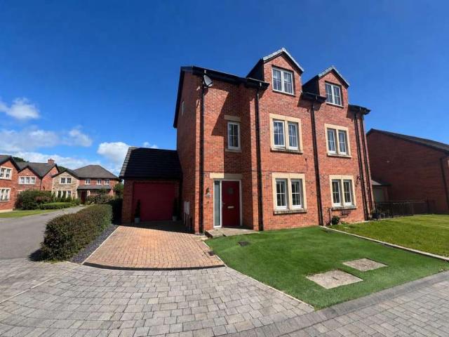 3 Bedroom Town House