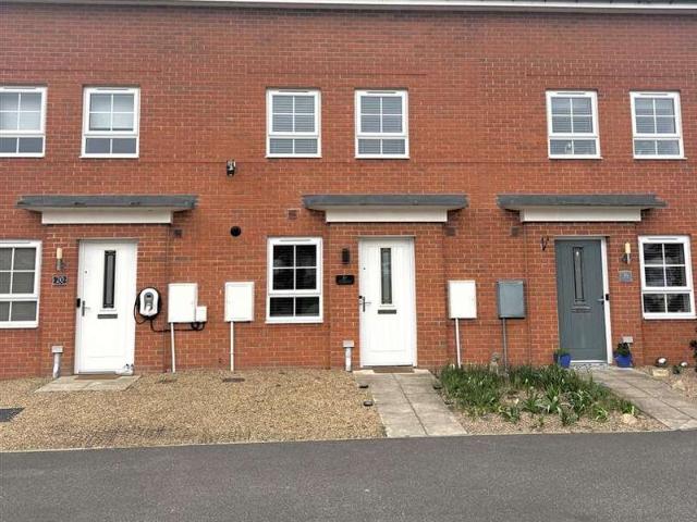 3 Bedroom Town House