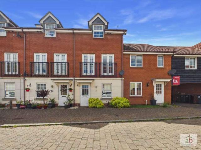 3 Bedroom Town House