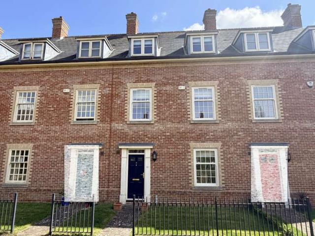 3 Bedroom Town House