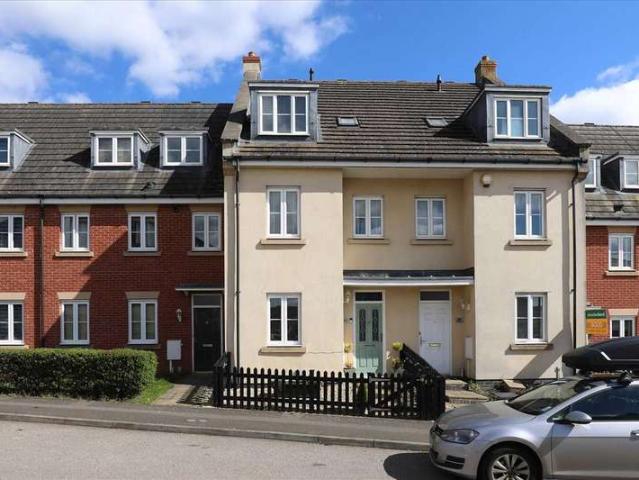 3 Bedroom Town House