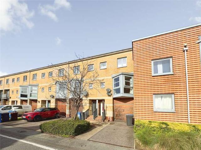 3 Bedroom Town House