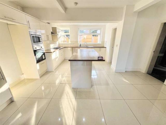 3 Bedroom Town House