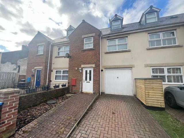 3 Bedroom Town House