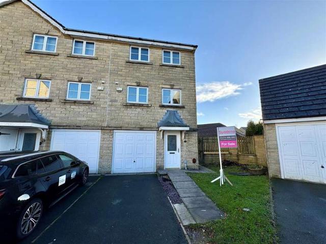 3 Bedroom Town House