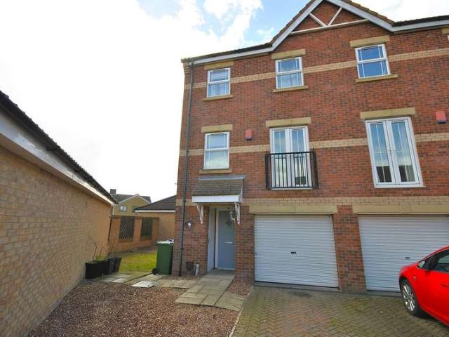 3 Bedroom Town House
