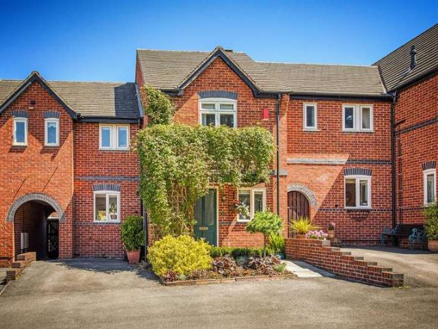 3 Bedroom Town House