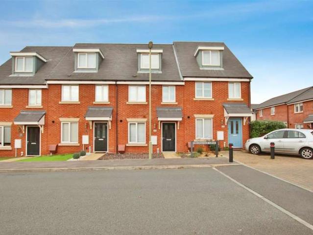 3 Bedroom Town House