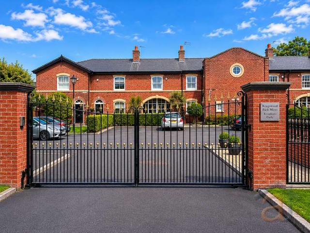 3 Bedroom Town House