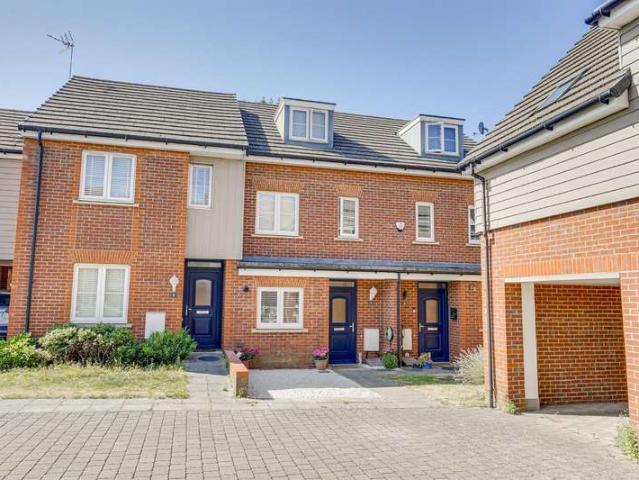 3 Bedroom Town House
