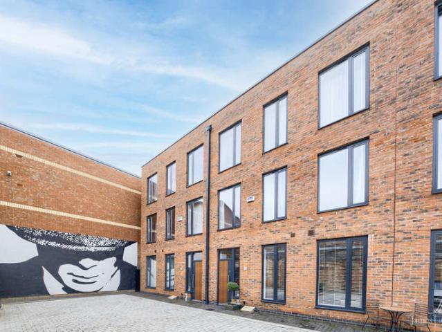 3 Bedroom Town House