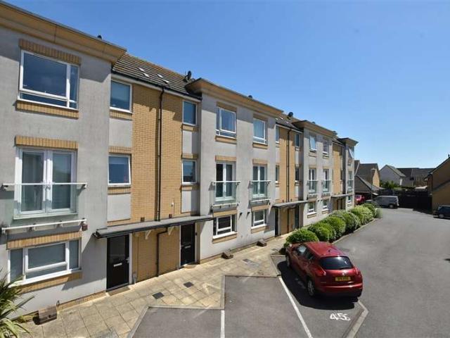 3 Bedroom Town House