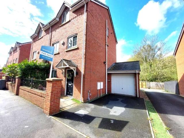 3 Bedroom Town House