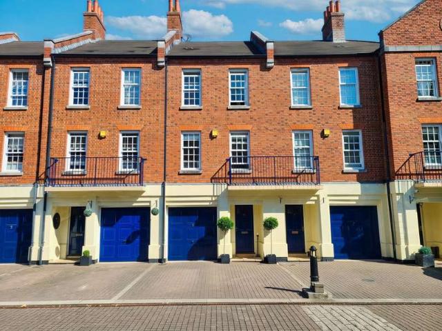3 Bedroom Town House