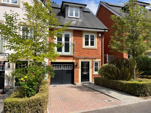 3 Bedroom Town House