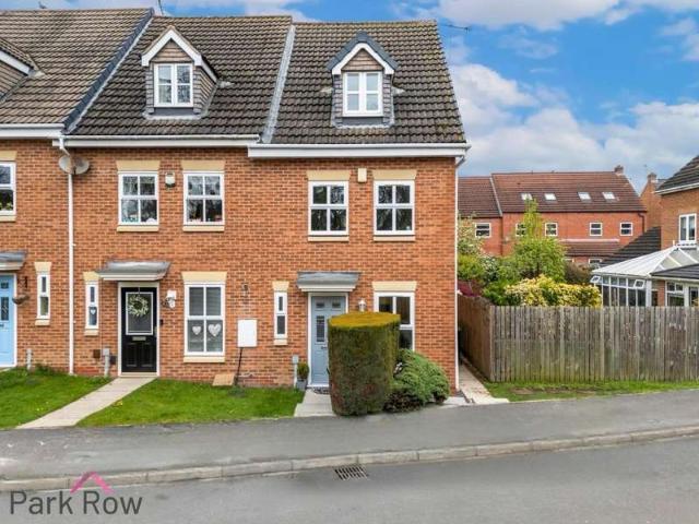 3 Bedroom Town House