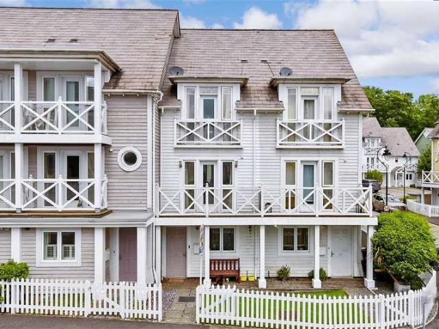 3 Bedroom Town House
