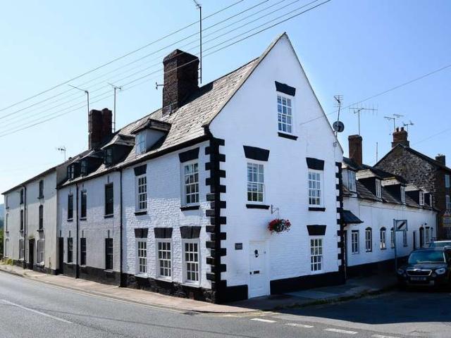 3 Bedroom Town House