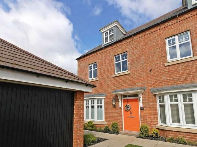 3 Bedroom Town House