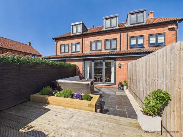 3 Bedroom Town House