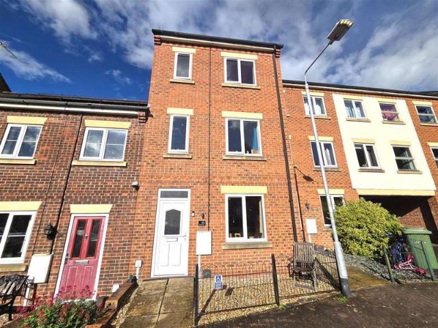 3 Bedroom Town House