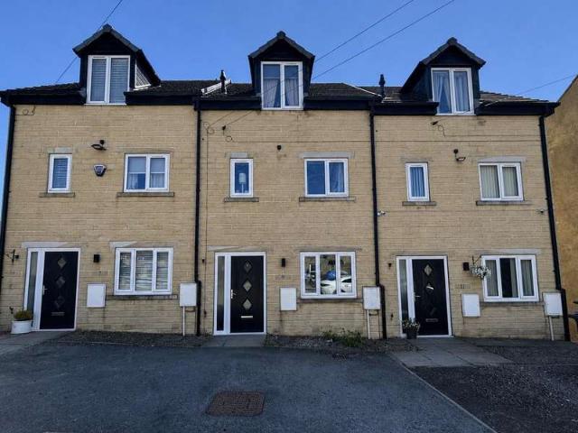 3 Bedroom Town House