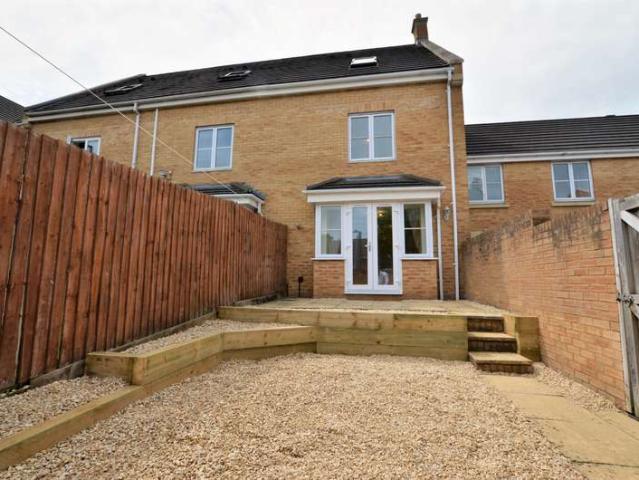 3 Bedroom Town House