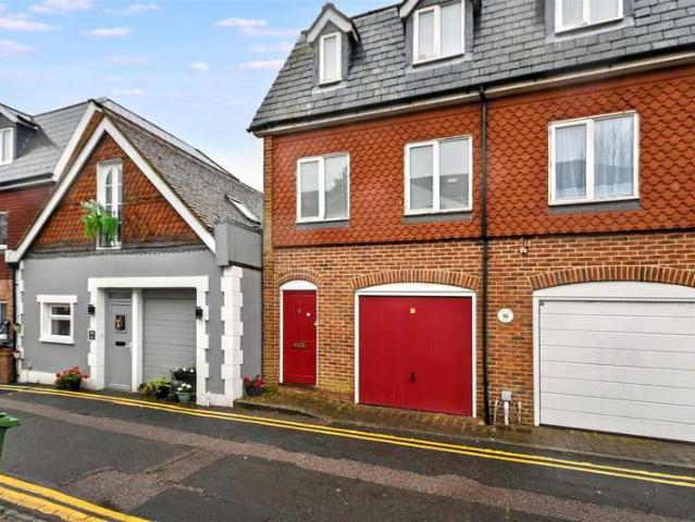 3 Bedroom Town House