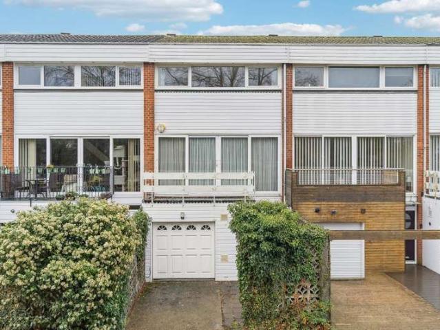 3 Bedroom Town House
