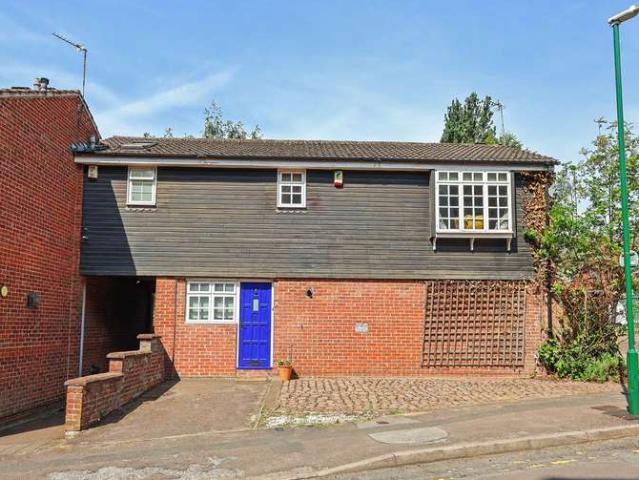 3 Bedroom Town House