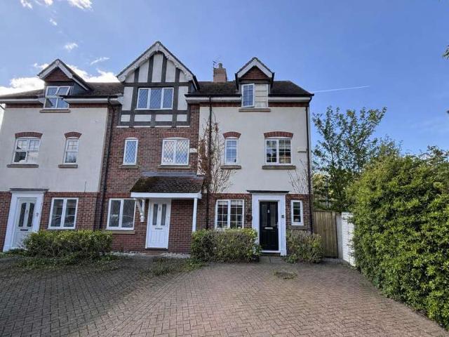 3 Bedroom Town House