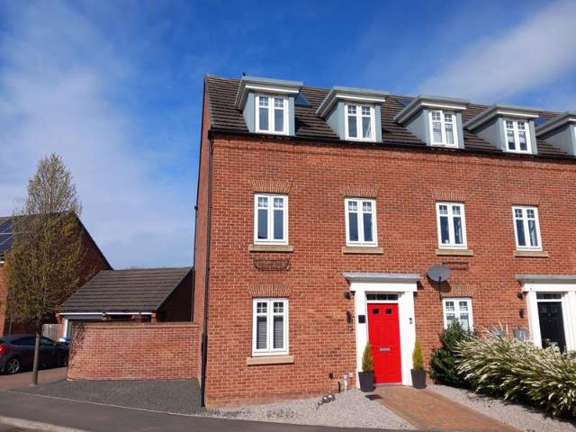 3 Bedroom Town House