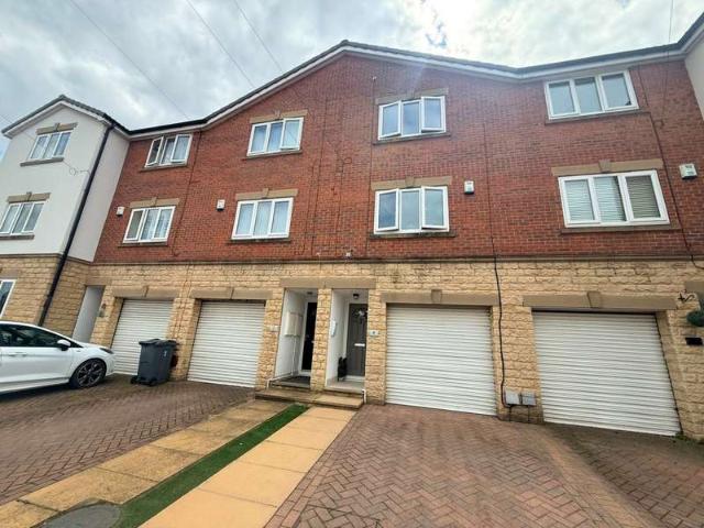 3 Bedroom Town House