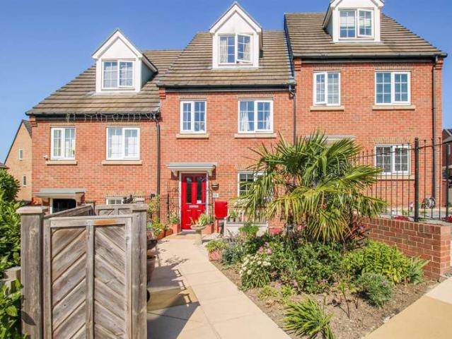 3 Bedroom Town House