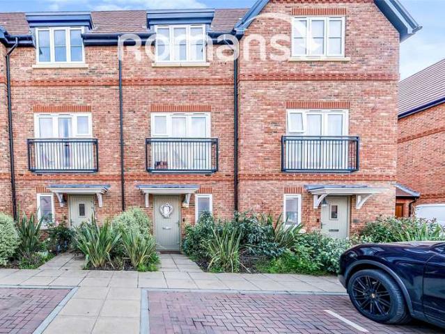 3 Bedroom Town House