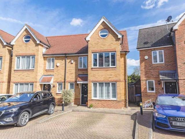 3 Bedroom Town House