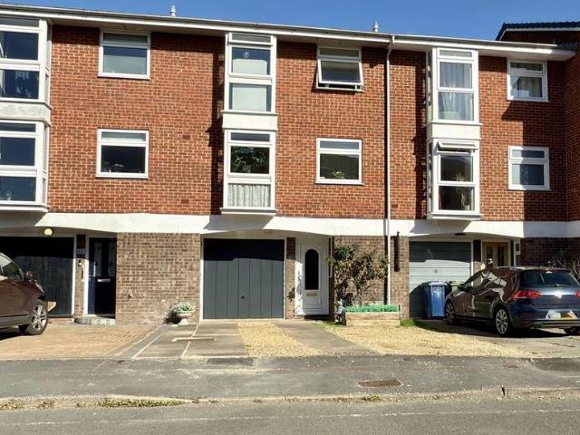 3 Bedroom Town House
