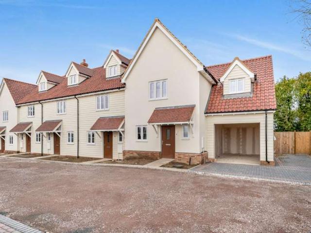 3 Bedroom Town House