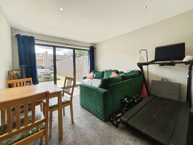 3 bedroom Town House to let