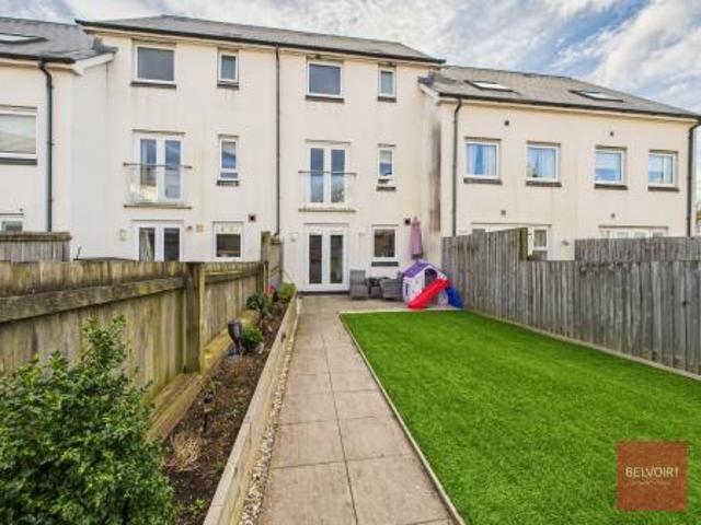 3 bedroom Town house To Let