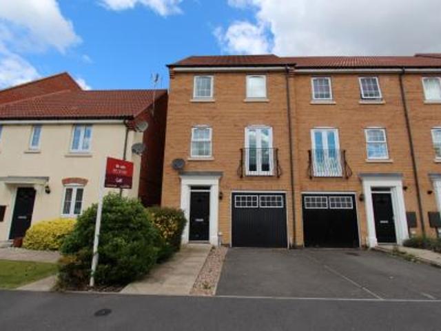 3 bedroom Town house To Let