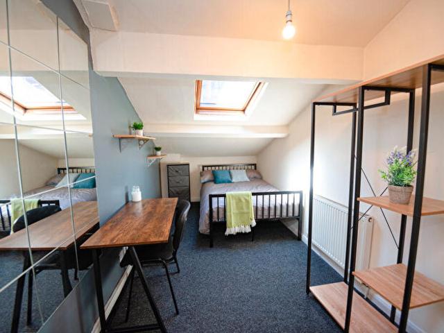 3 Bedroom Town House To Rent In Mansfield Road, Nottingham, NG1