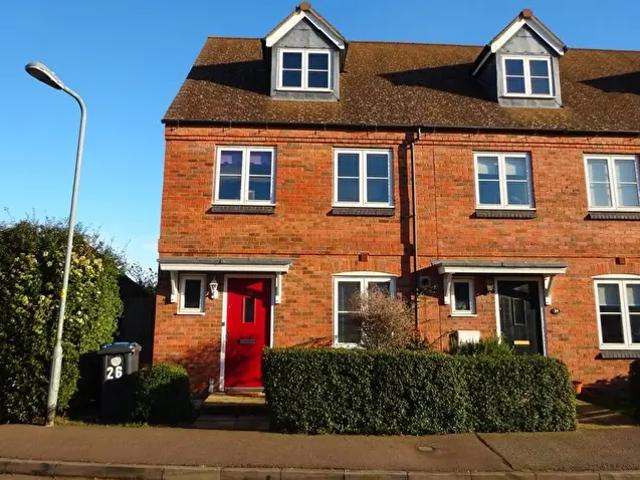 3 Bedroom Town House To Rent In, Mawsley Chase, Mawsley, NN14